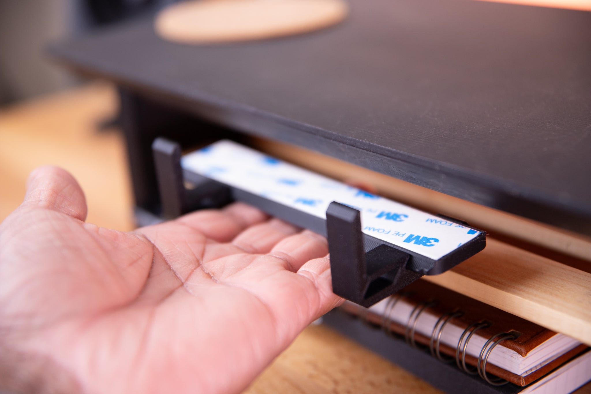 DeskRail System Base Rail – The Workspace Hero